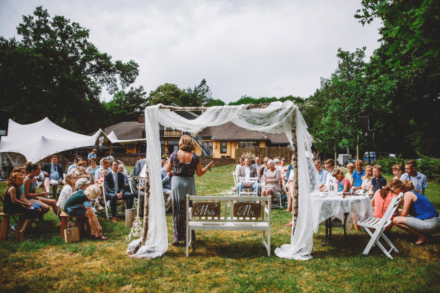 Real Wedding: Een heerlijke buitenbruiloft met een Italiaans tintje | ThePerfectWedding.nl